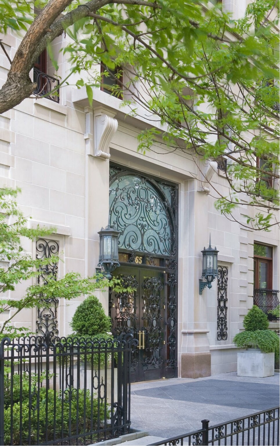 65 East Goethe – Lucien Lagrange